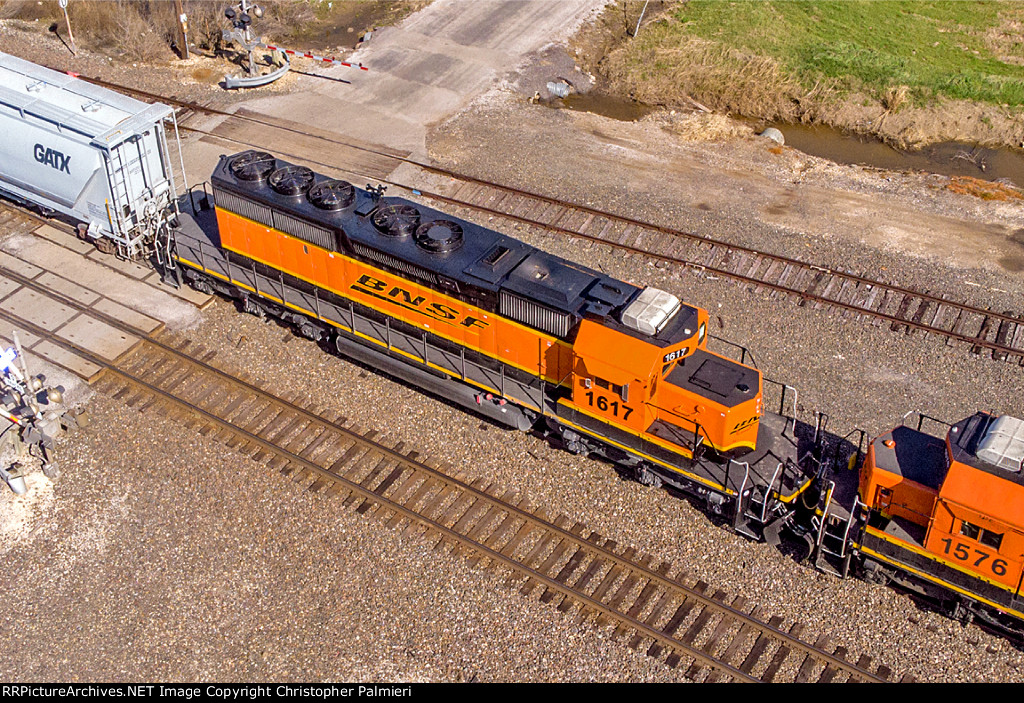 BNSF 1617 on H-KCKTPL1-10